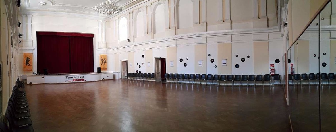 Specials - Buchen Commercial - tanze wie die Musikstars